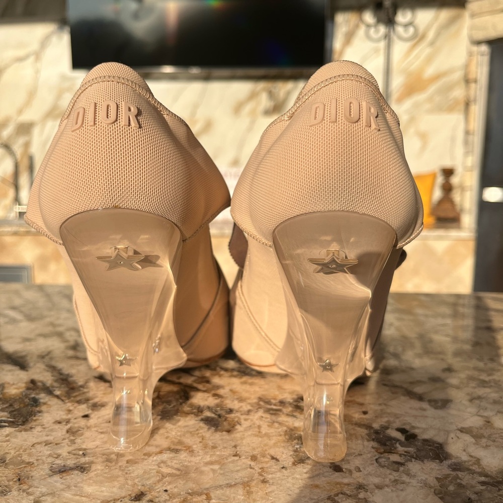 Dior Etoile Lucite Pumps In Pink - Gem